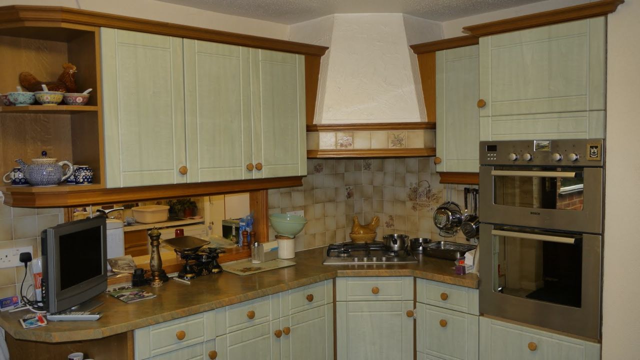 Kitchen Makeover - The Chase - Signature Homes Ltd